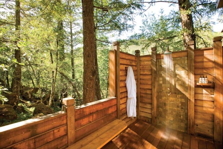 45 Stunning outdoor showers that will leave you invigorated