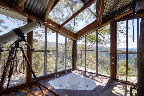 Treehouse sanctuary with unbelievable views over the Blue Mountains