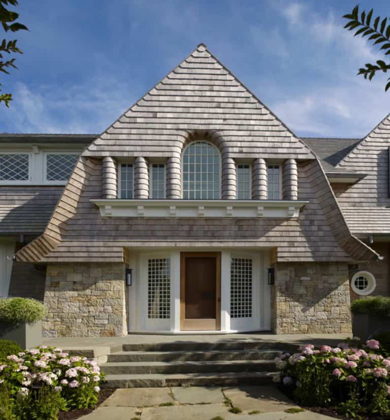 Beachfront hideaway with luxurious yet relaxing atmosphere in Sagaponack