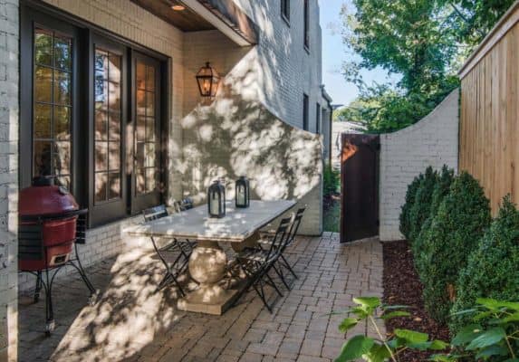 Cape Dutch style home in Tennessee opens to stylish interiors