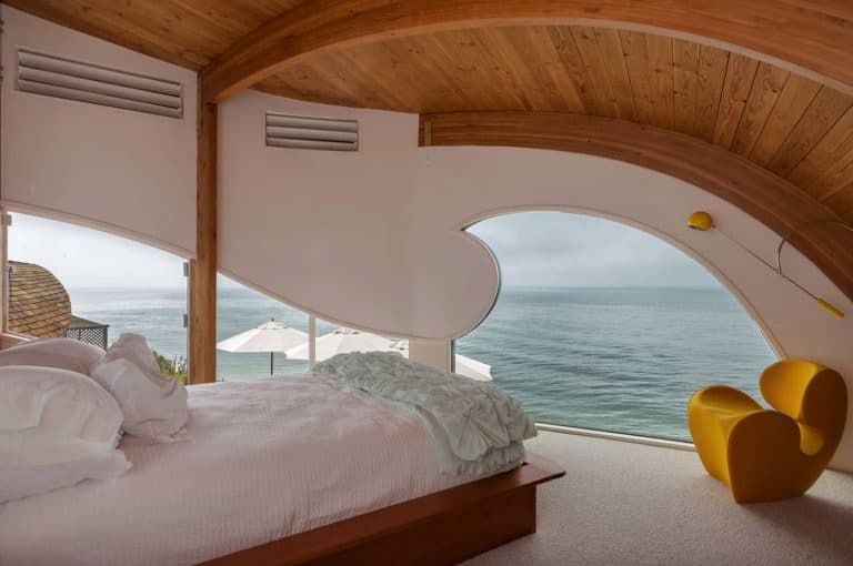 Designed to mimic the curves of the Pacific Ocean: Wave House