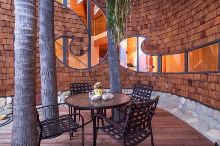 Designed to mimic the curves of the Pacific Ocean: Wave House