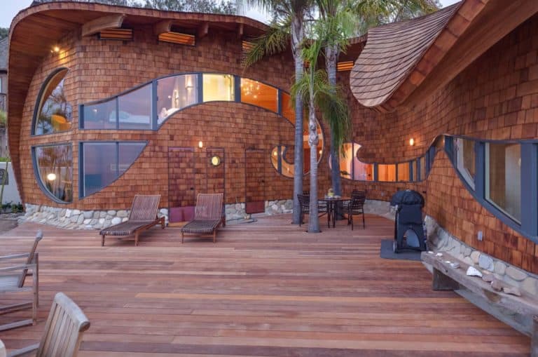 Designed to mimic the curves of the Pacific Ocean: Wave House