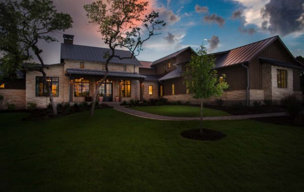Timeless modern farmhouse with elegant-chic interiors in Texas hill country