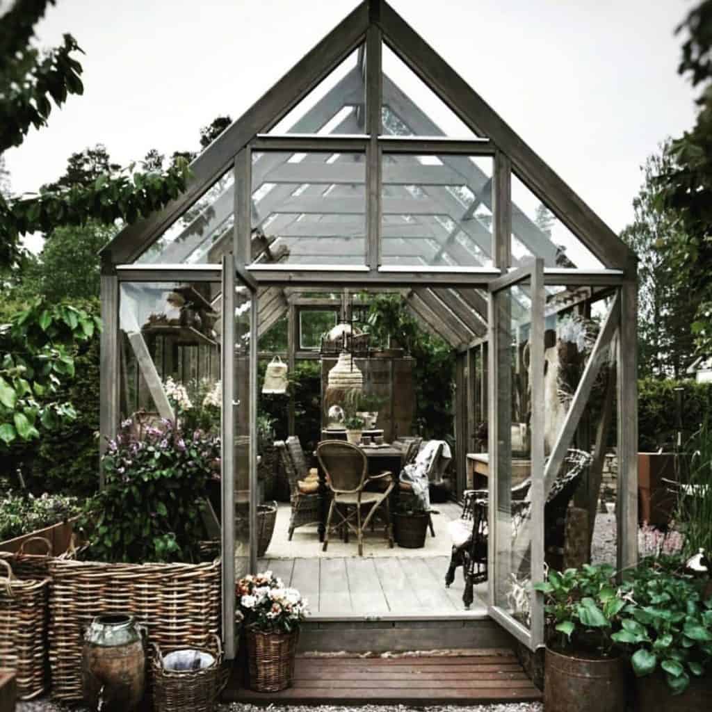35+ Amazing conservatory greenhouse ideas for indoor-outdoor bliss