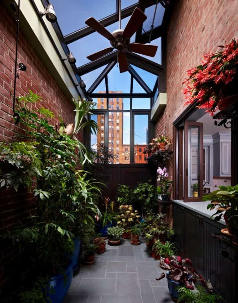 35+ Amazing conservatory greenhouse ideas for indoor-outdoor bliss