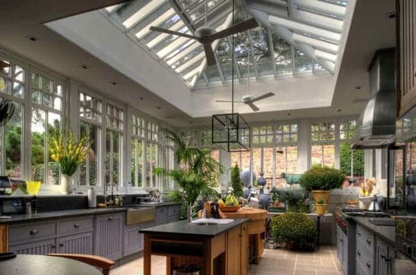 35+ Amazing conservatory greenhouse ideas for indoor-outdoor bliss