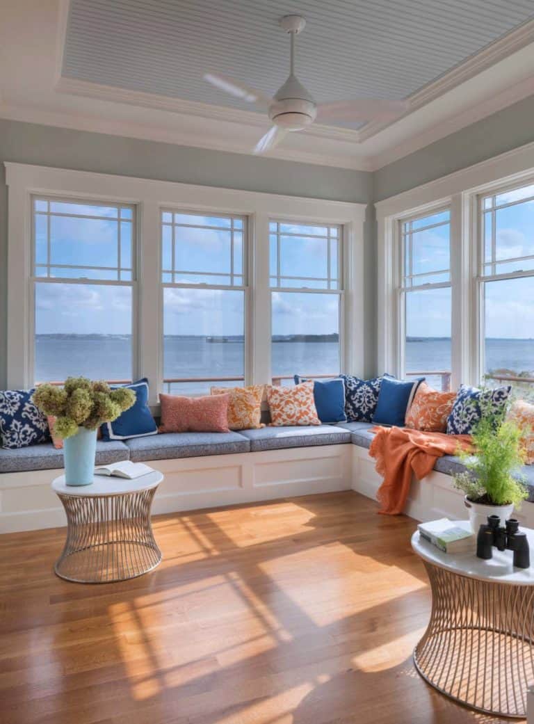 33 Amazing built-in window seats capturing mesmerizing ocean views