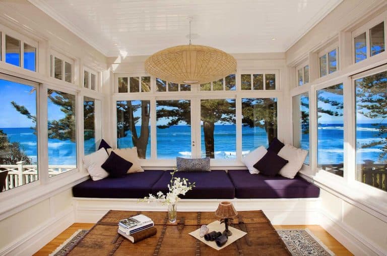 33 Amazing built-in window seats capturing mesmerizing ocean views