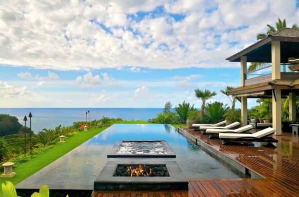 20+ Spectacular Outdoor Swimming Pool Ideas With Gorgeous Surroundings