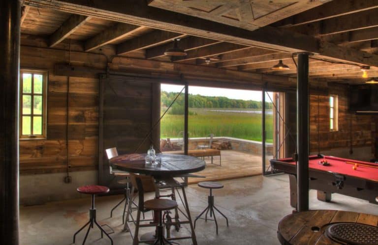 Charming farmhouse and entertainment barn nestled lakeside in Minnesota