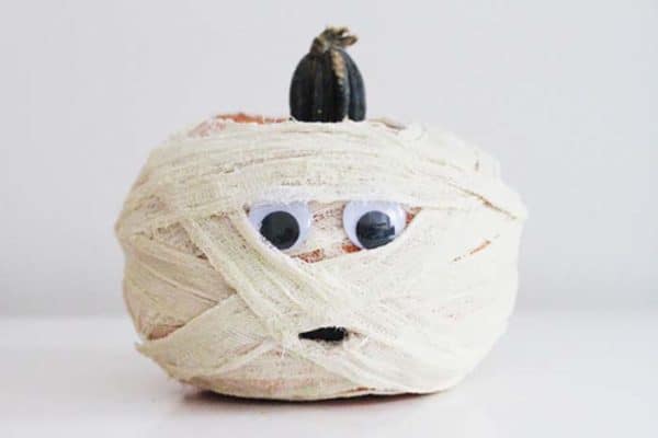 30+ Awesome DIY Pumpkin Decorating Ideas For Halloween