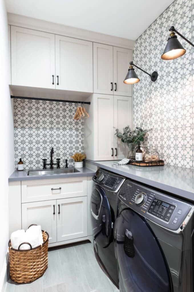 45 Functional And Stylish Laundry Room Design Ideas To Inspire