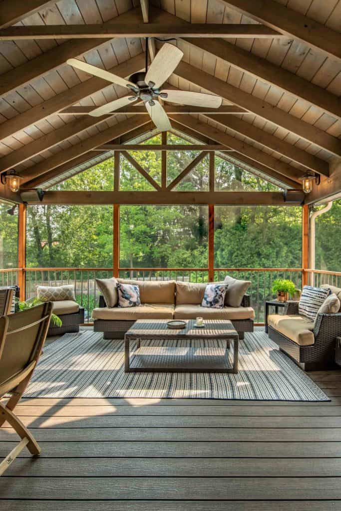 30+ Fabulous Screened-In Porch Ideas Boasting Woodsy Views