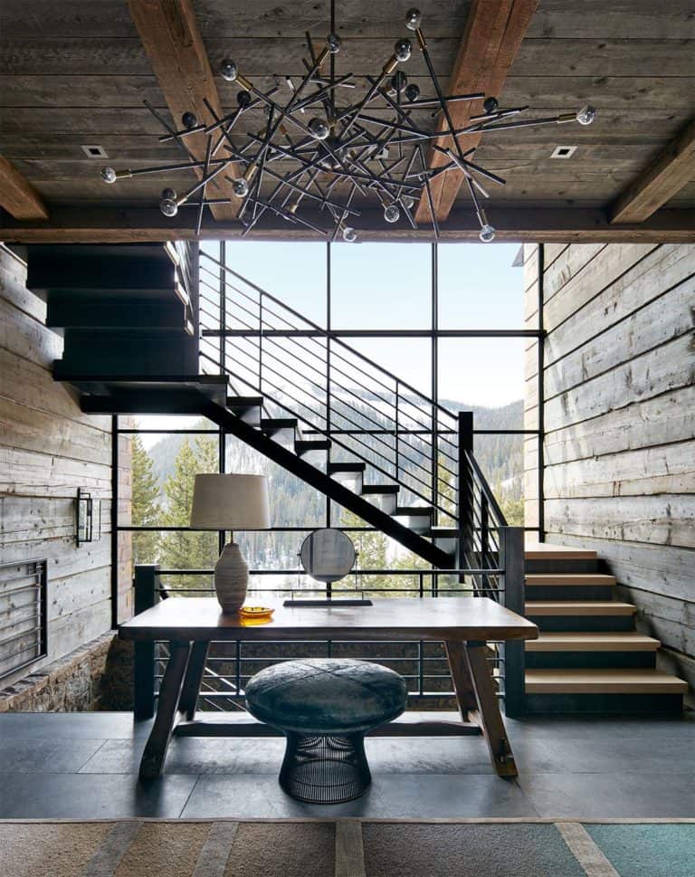 An unbelievable Montana ski house with views of the Rocky Mountains