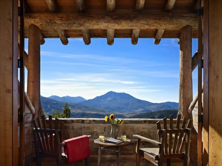 Stunning rustic retreat with majestic views over Montana countryside