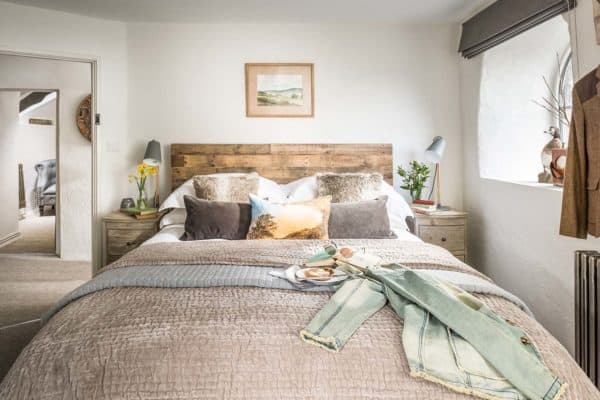 Romantic stone cottage on the Cornwall coast: The Poet's Hideaway