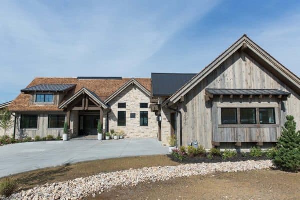 Dream Home Tour: A modern farmhouse in the breathtaking mountains of Utah