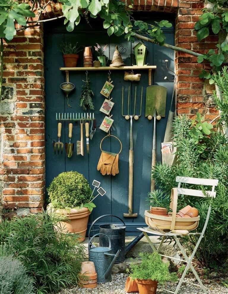 30+ Brilliant And Inspiring Storage Ideas For Your Potting Shed