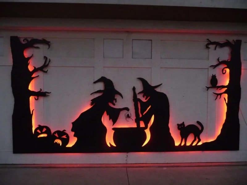 28 Spooky Halloween Silhouette Ideas For Decorating Your Windows