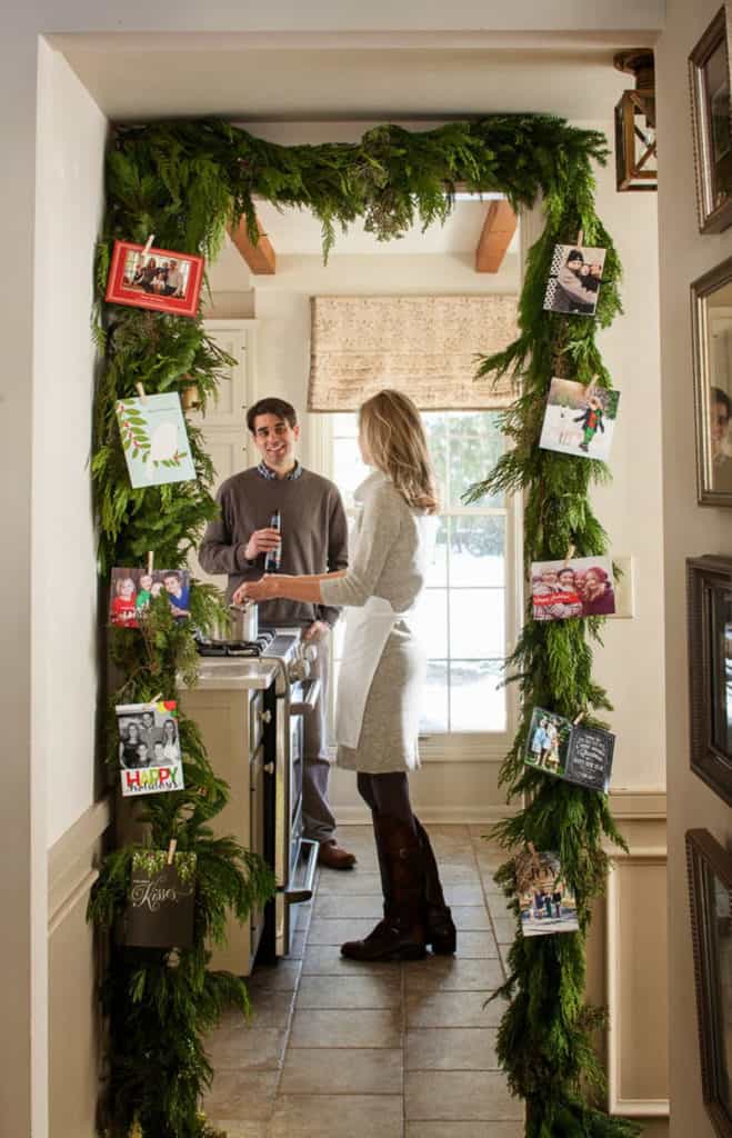 28 Gorgeous Ways to Decorate Your Home With Christmas Garland