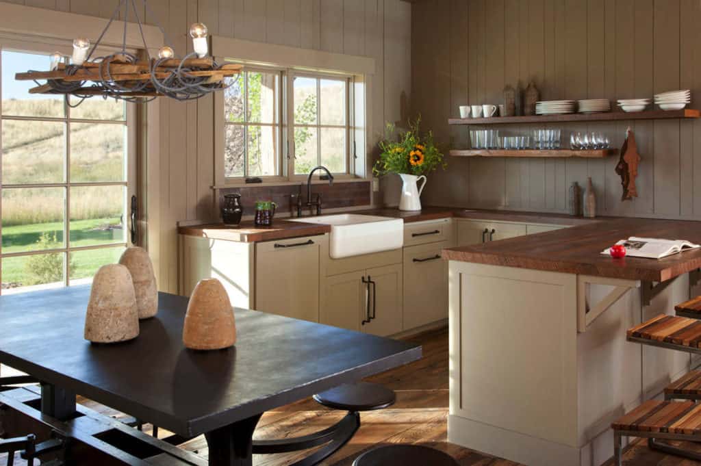 Enchanting rustic bunkhouse provides a welcoming retreat in Montana