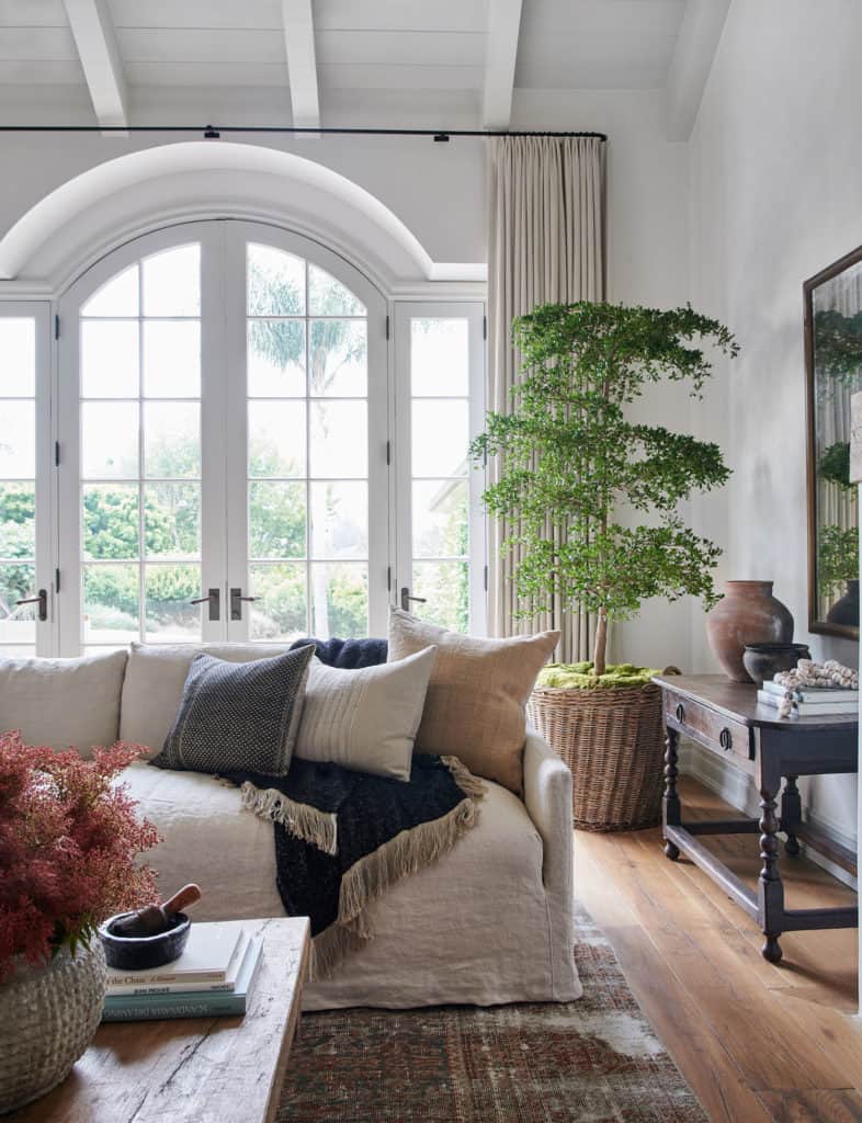 Drool-worthy home with a rustic farmhouse vibe in Southern California