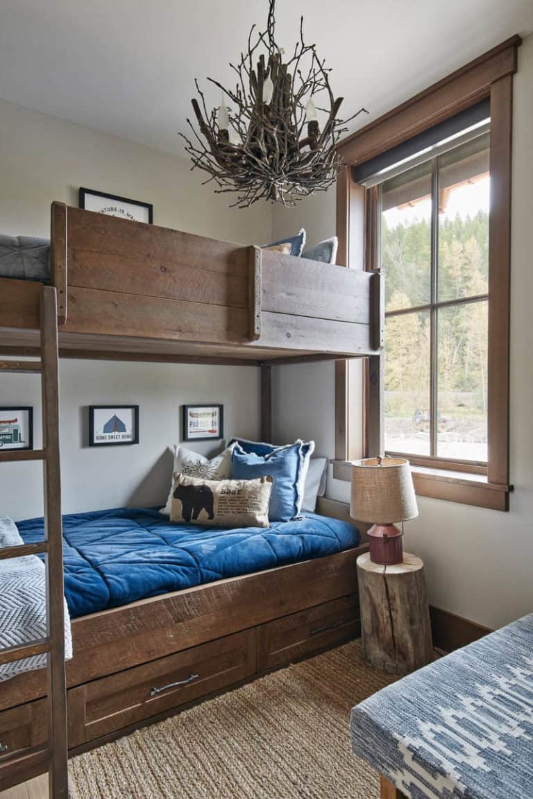 Absolutely gorgeous timber frame mountain chalet in British Columbia