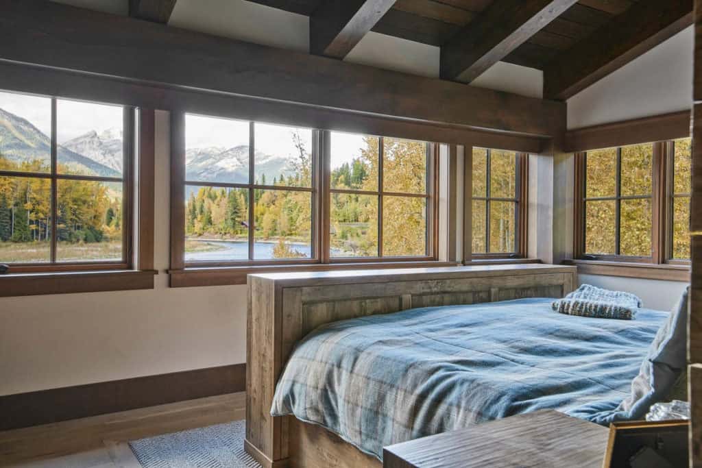 Absolutely gorgeous timber frame mountain chalet in British Columbia