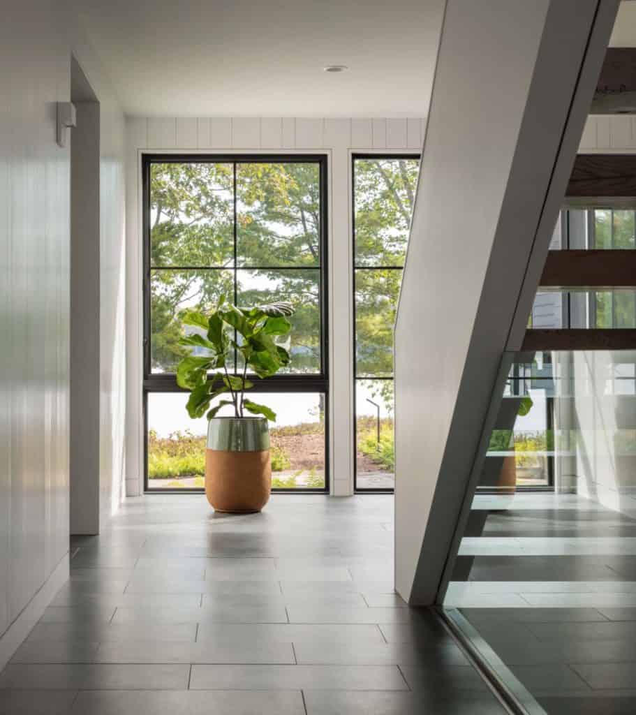 This idyllic New England cottage offers stunning Damariscotta River views