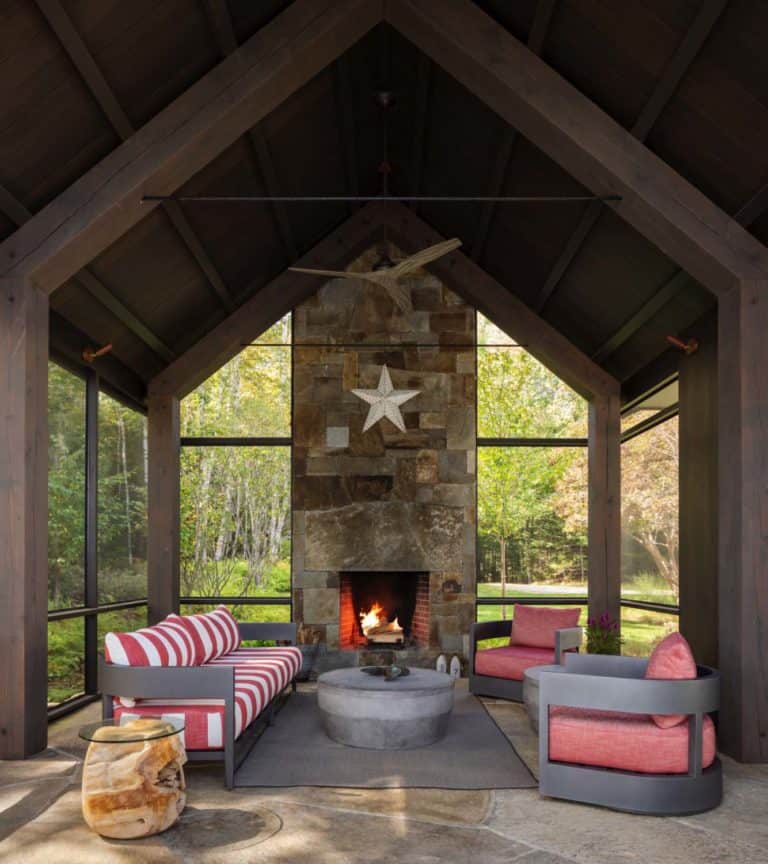 This idyllic New England cottage offers stunning Damariscotta River views