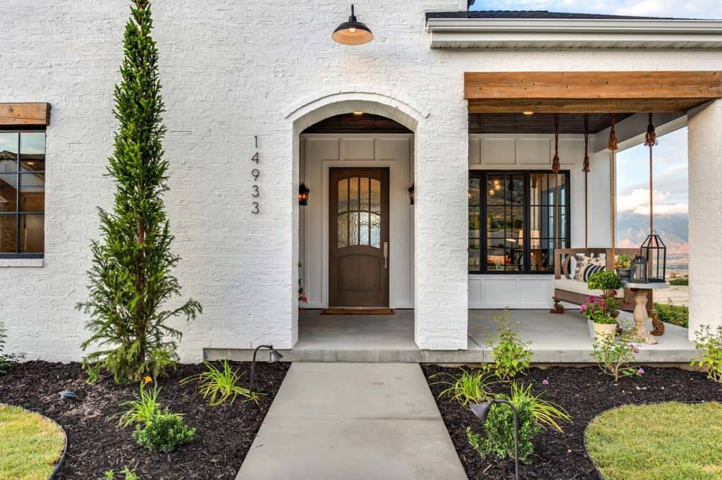 This modern farmhouse model home in Utah is full of inspiring ideas to ...