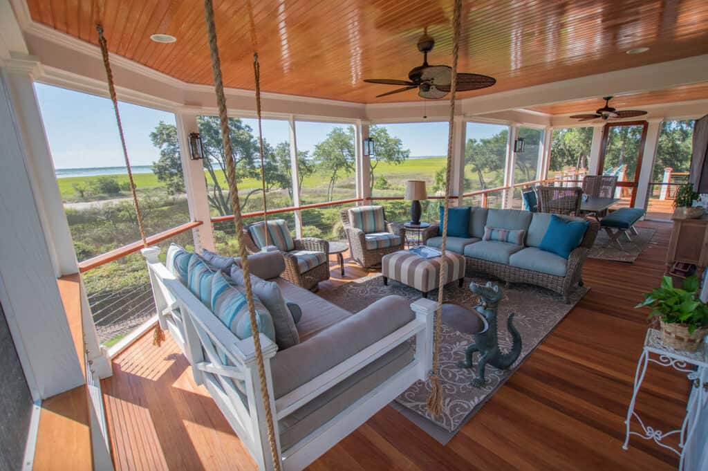 15+ Charming Southern Style Screened Porch Ideas To Love All Season