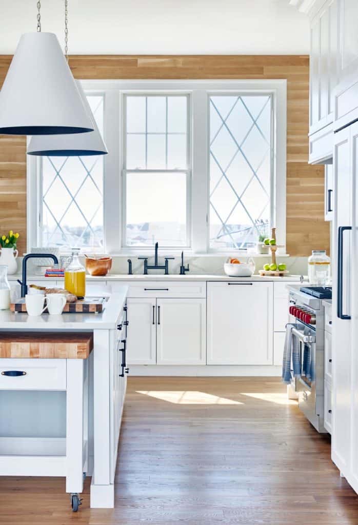 A peek inside this Jersey Shore beach house with coastal chic living spaces