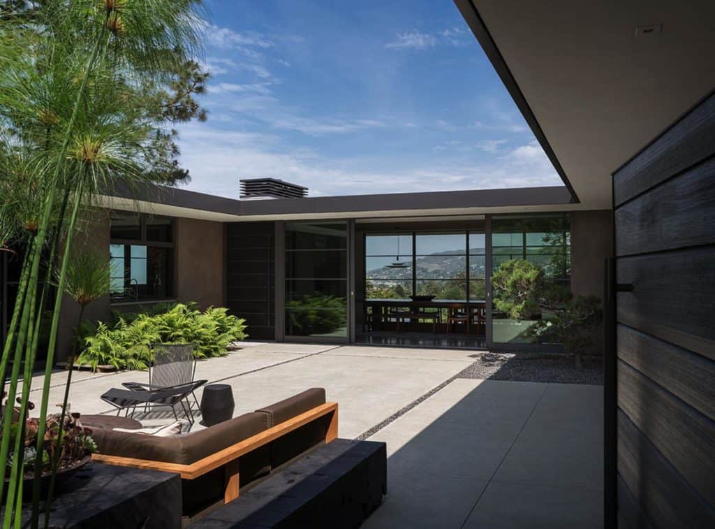 This midcentury modern home gets a serene makeover in Laguna Beach