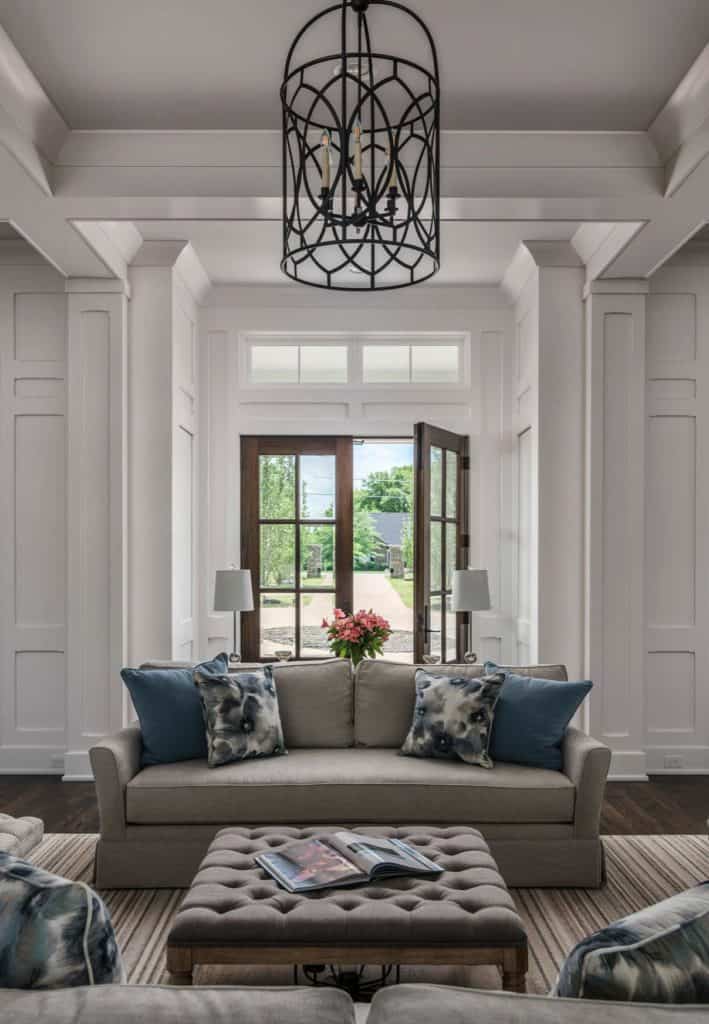 House Tour: An absolutely gorgeous transitional farmhouse in Tennessee