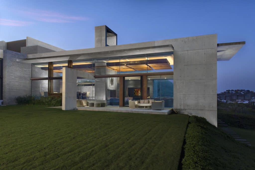 Incredible modern home surrounded by mountains of northeast Mexico