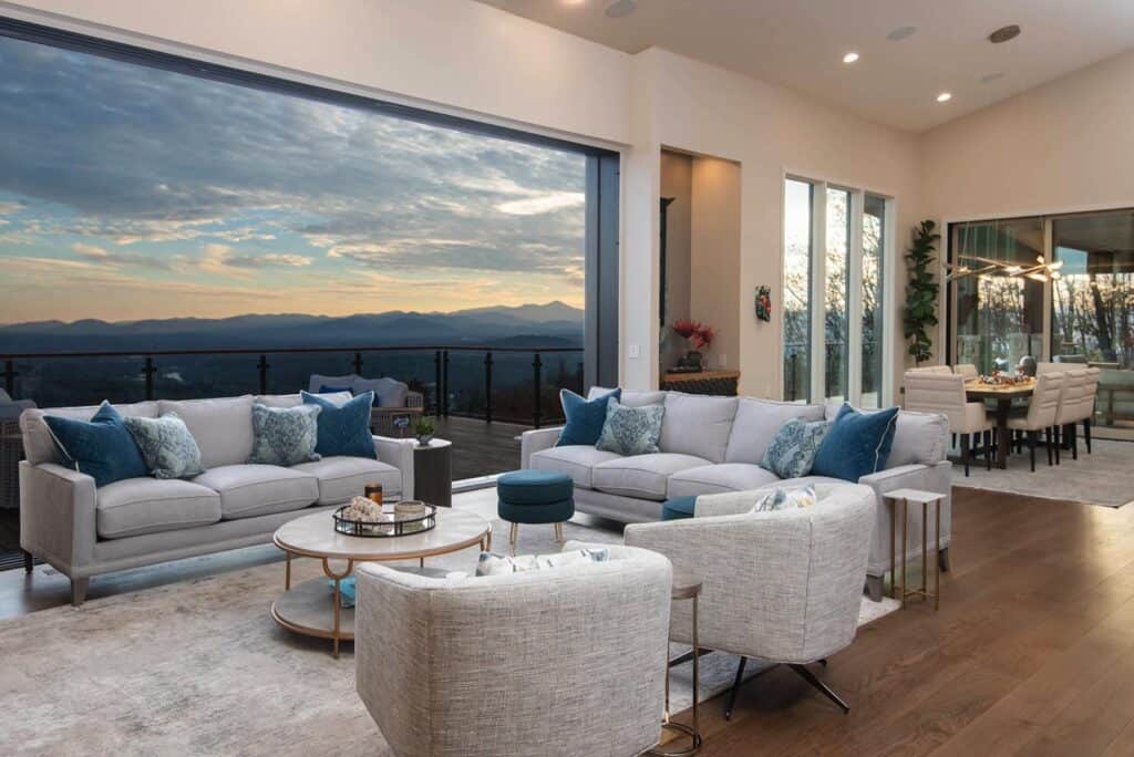 This beautiful mountain home in the Blue Ridge Mountains is seriously ...