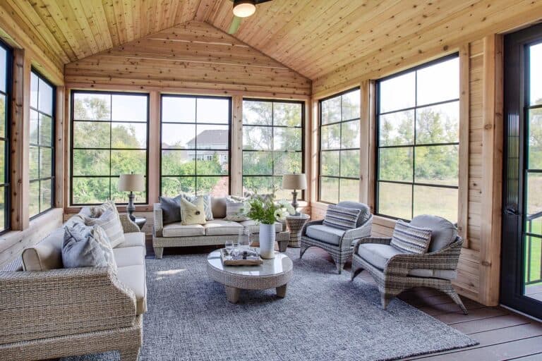 21 Beautiful and Inspiring Farmhouse Sunroom Decorating Ideas