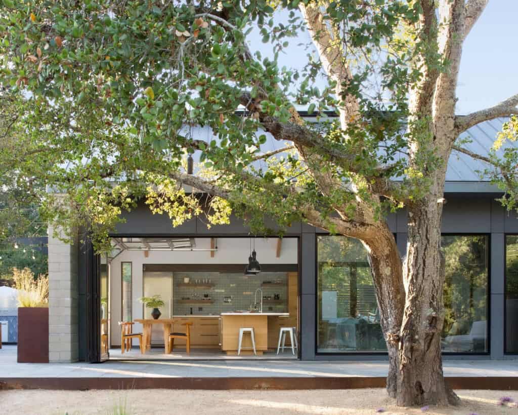 Tour this tranquil retreat in California Wine Country: Sonoma Farmhaus