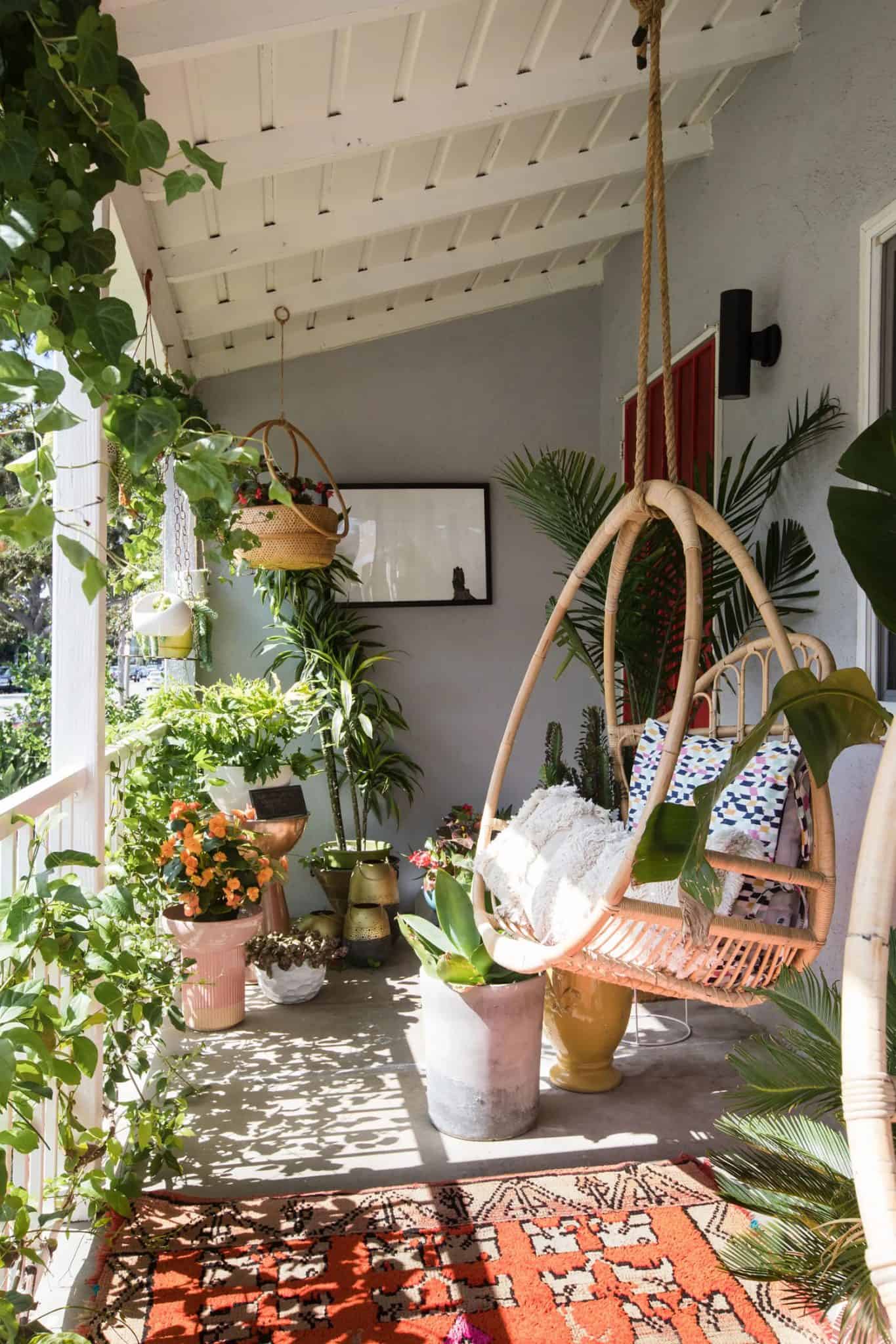 25 Inviting And Cozy Porch Ideas That Celebrates Outdoor Living
