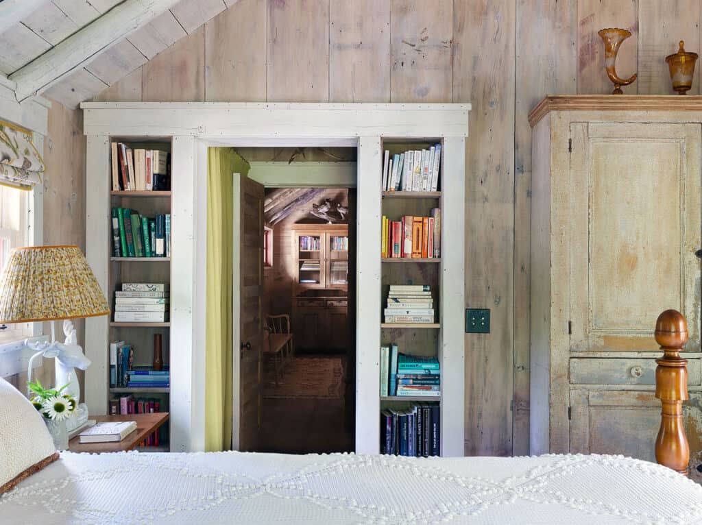 Amazing camp-like family retreat in Wisconsin with idyllic lakeside setting