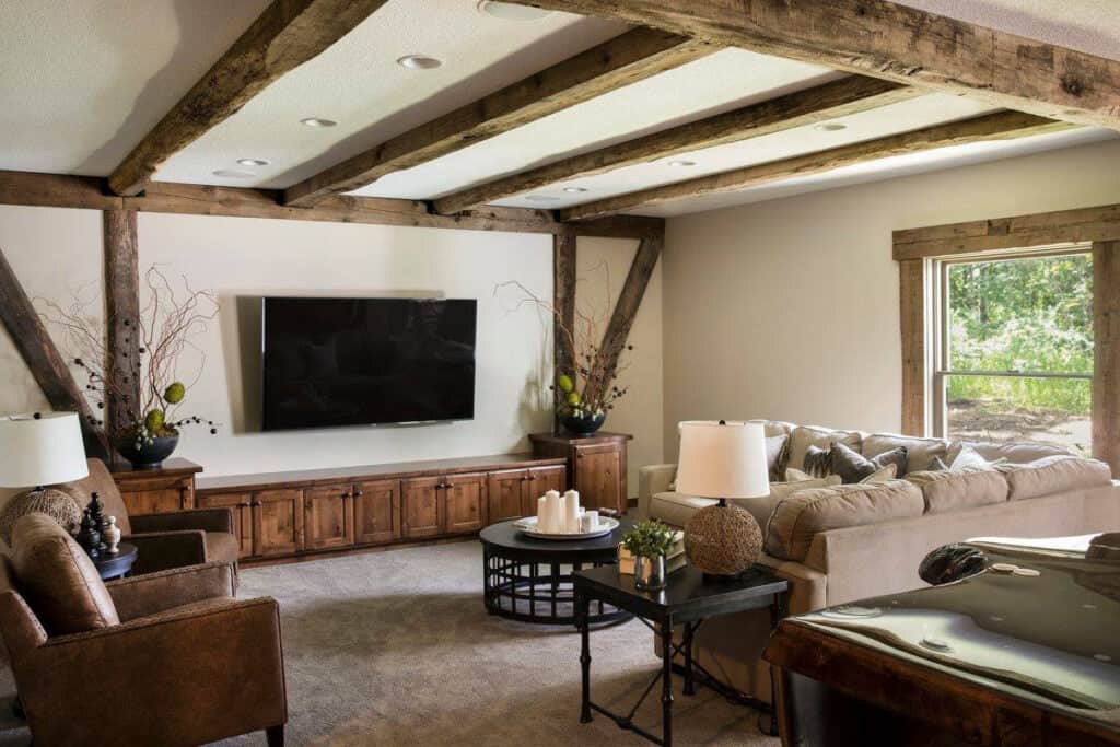 This inviting Minnesota house showcases a striking organic mountain style