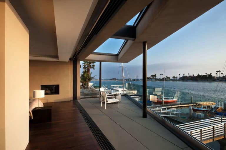 Minimalist waterfront home in Long Beach celebrates indoor-outdoor living
