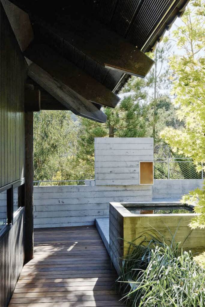 Japanese Kit House gets reimagined overlooking the San Francisco Bay