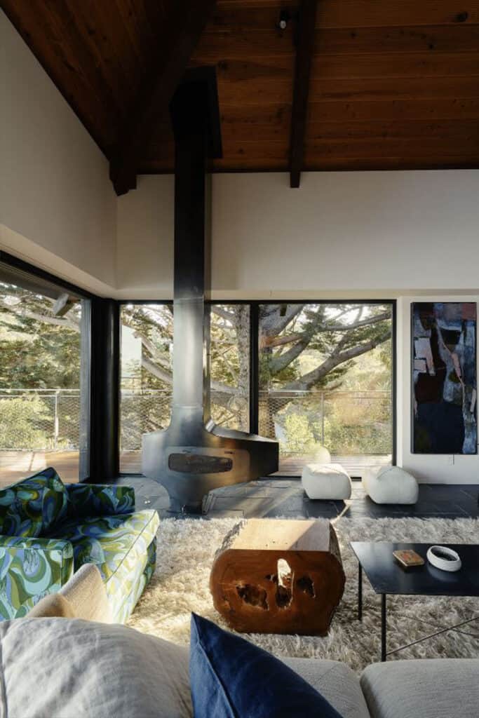 Japanese Kit House gets reimagined overlooking the San Francisco Bay