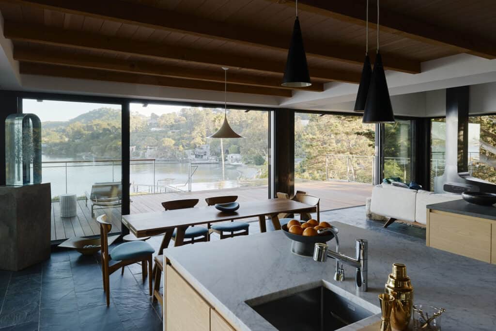 Japanese Kit House gets reimagined overlooking the San Francisco Bay