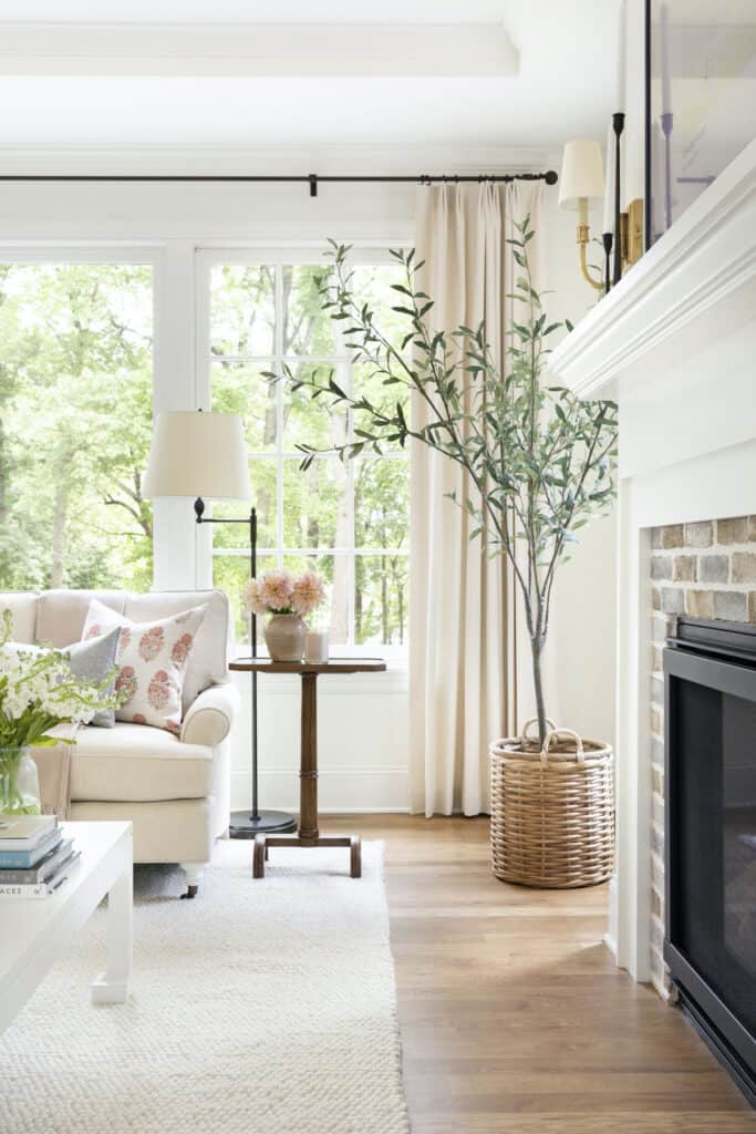 Dreamy classic cottage style home in Minnesota with stylish interiors