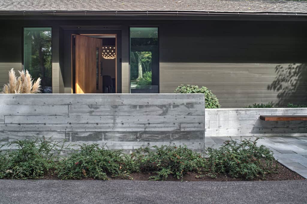 Before and After: Midcentury home restored to its former glory in Illinois