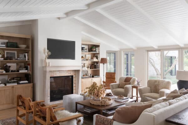 West Coast style meets modern farmhouse in this unforgettable LA home